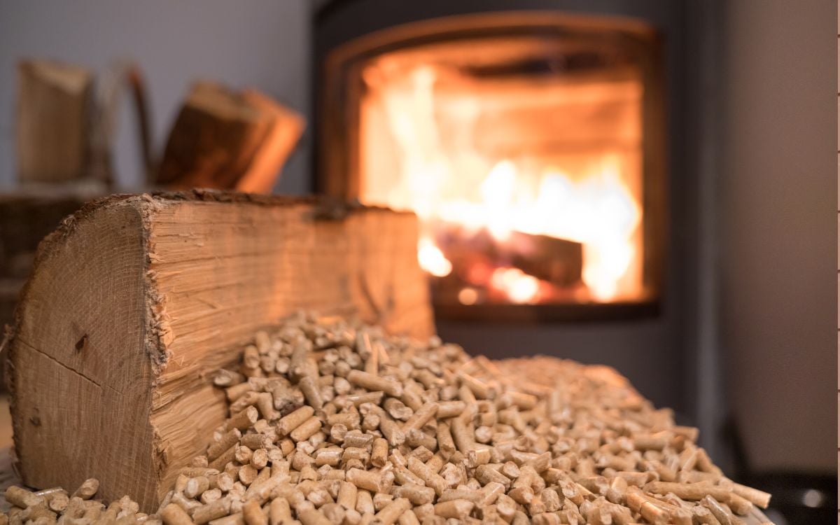 Biomass Pellet Stoves: Modern Heating Solutions for Off-Grid Homes ...